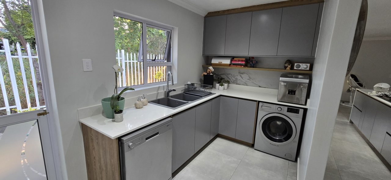 Kitchen Units Johannesburg & Gauteng | Oakmont Kitchens